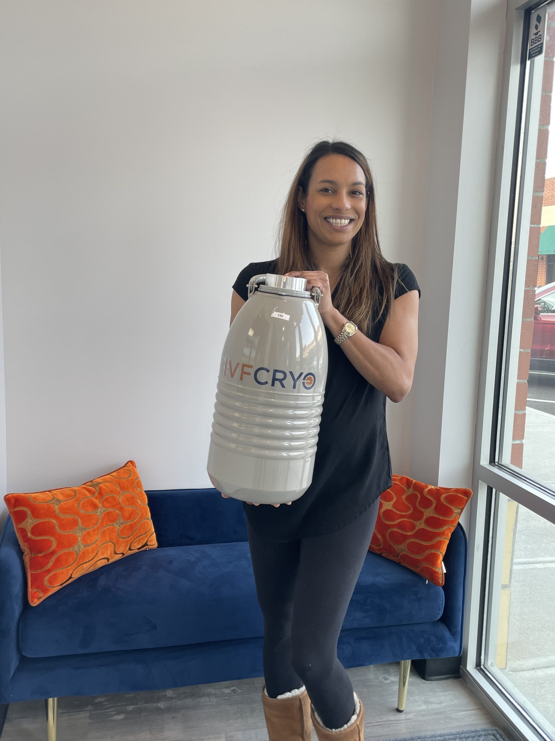 IVF CRYO's "Small" Shipper - Ivfcryo